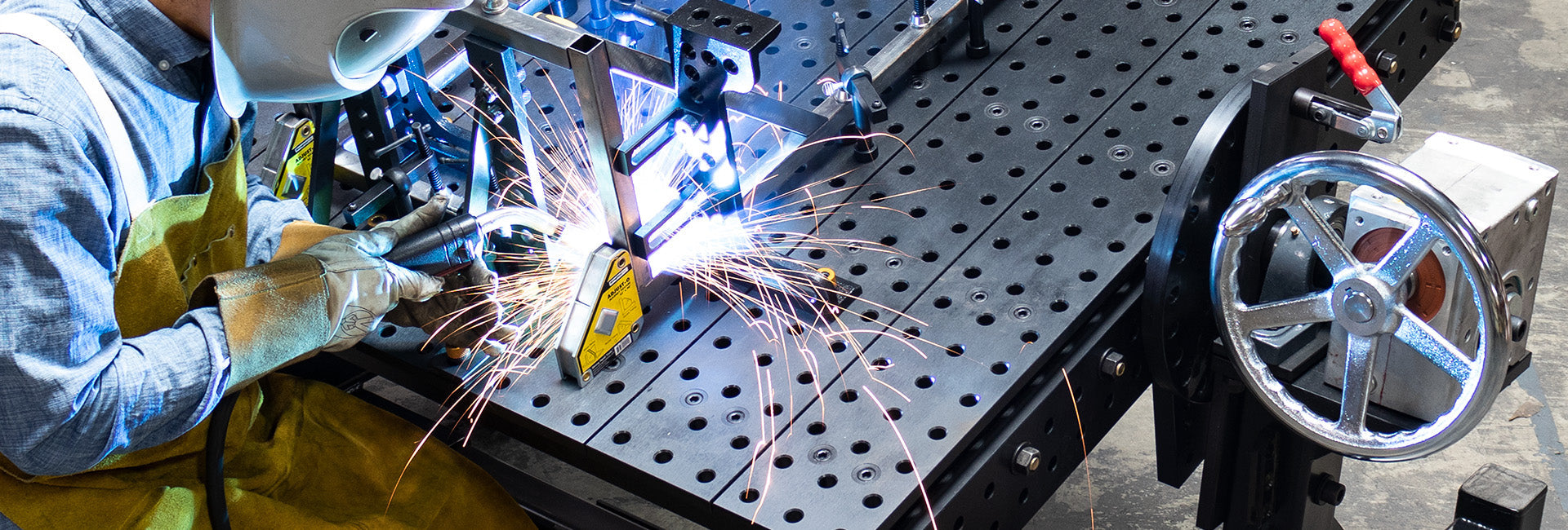 Rotary Positioner w/ MAX 1200 x 1200 mm - View in your space – Strong ...